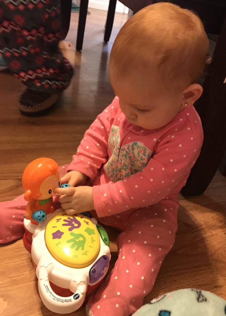 Using Two Hands Together – STEM Starts Now